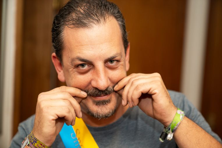 De comeback van de snor: ‘Vroeger associeerde ik dat met afgeleefde ...