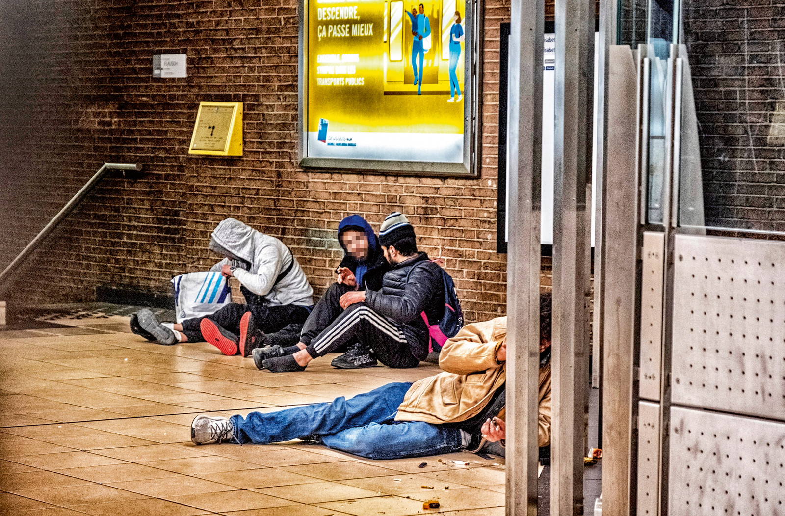 Drugsproblematiek rondom Brusselse metrostations: ‘Om vier uur ligt het ...