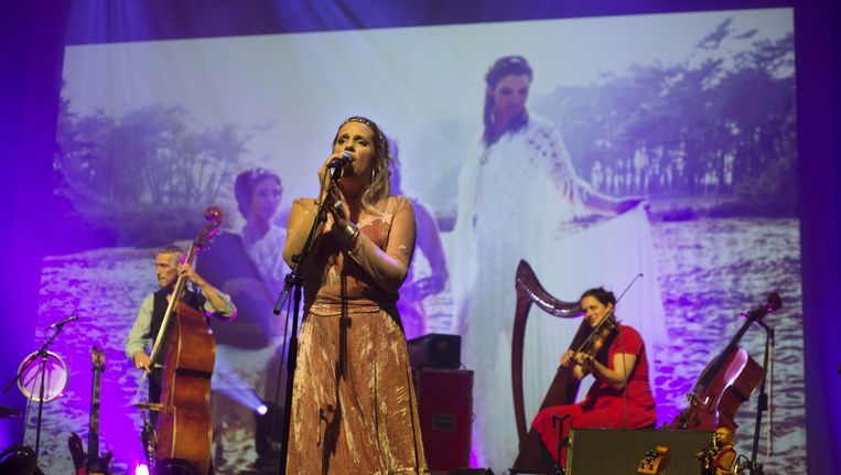 Laïs in de AB: Een fraai zicht op groeistuipen *** 1/2 | De Morgen