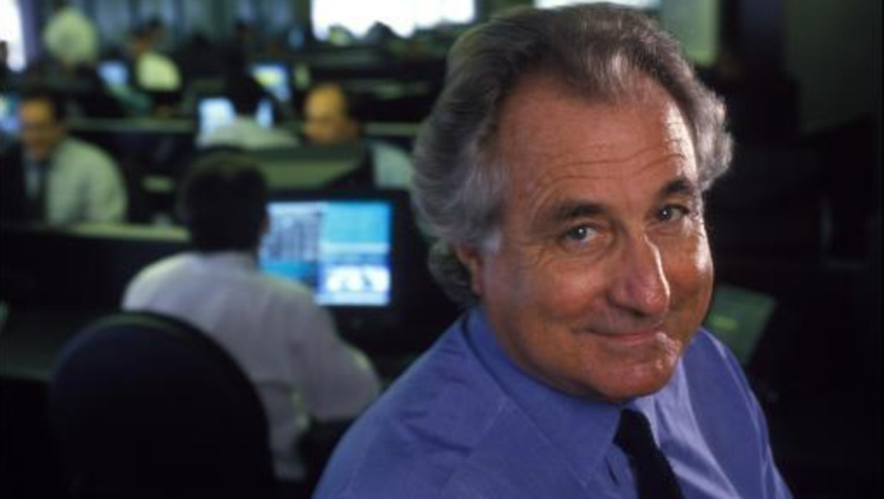 Zakenpartner Madoff dood aangetroffen in zwembad | De Morgen