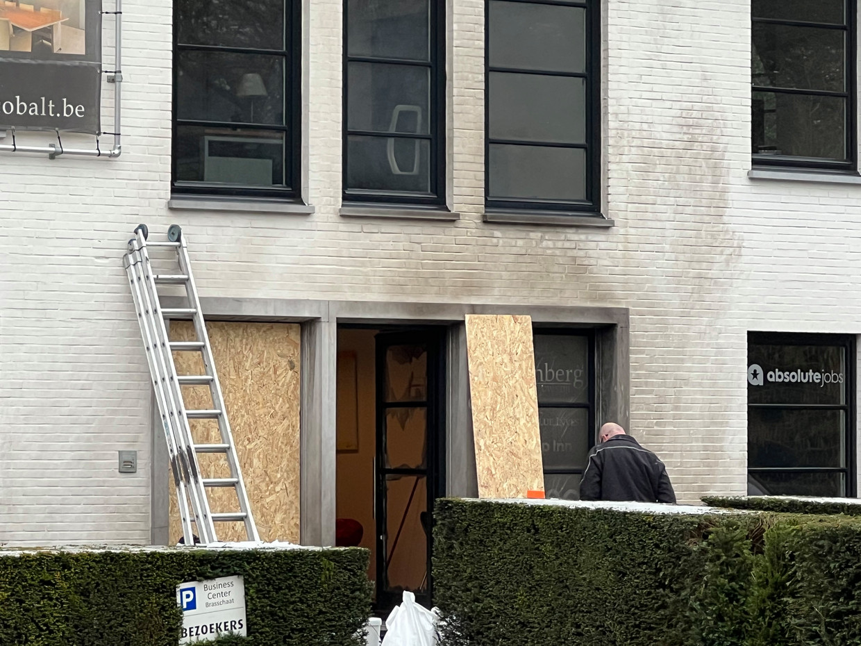 Twee verdachten opgepakt na aanslag op pand in Brasschaat | De Morgen
