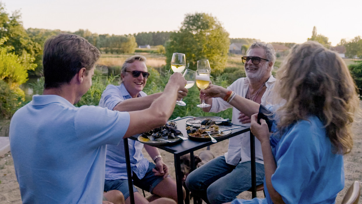 Latem leven: een soort Pairi Daiza waar je dikkenekken kan observeren ...