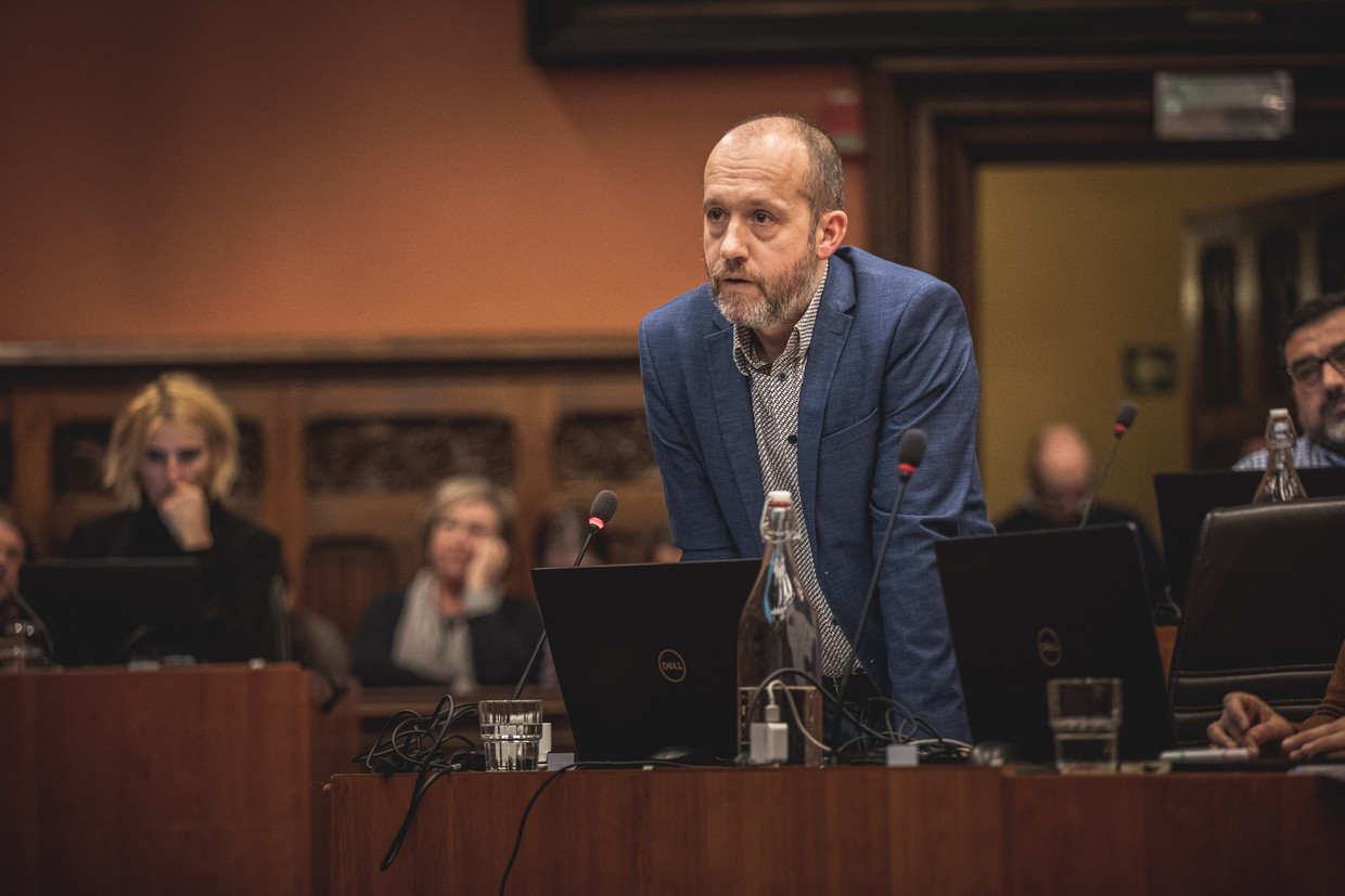 Tom De Meester (PVDA) verlaat Vlaams Parlement en kiest voor Gent