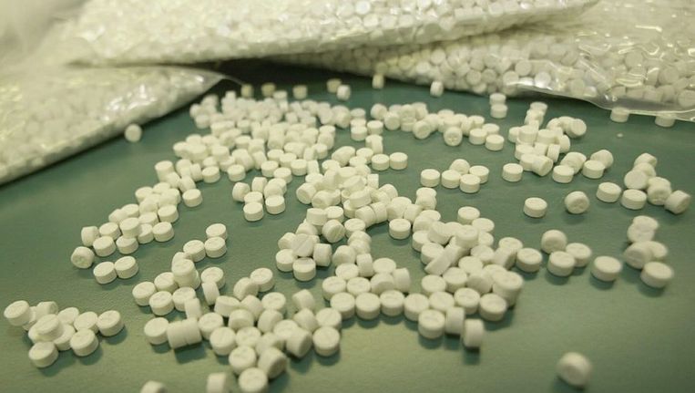 25 ton drugs in beslag genomen op lucht- en zeehavens in 2012
