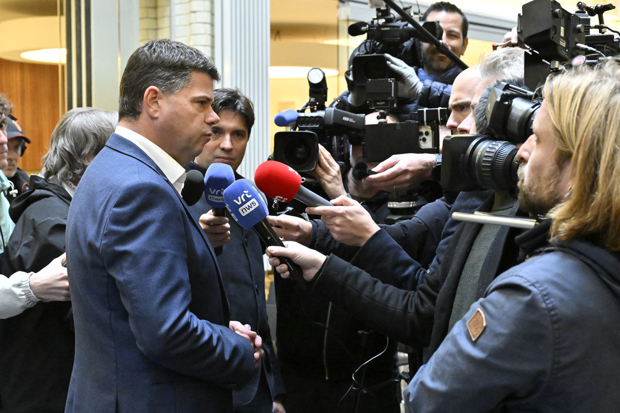 Open Vld-voorzitter Tom Ongena komt met ‘gezamenlijk voorstel’ na ...