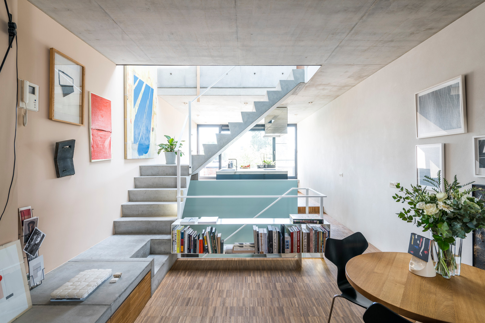 Na een verbouwing van negen jaar: kijk binnen in dit omgetoverde magazijn