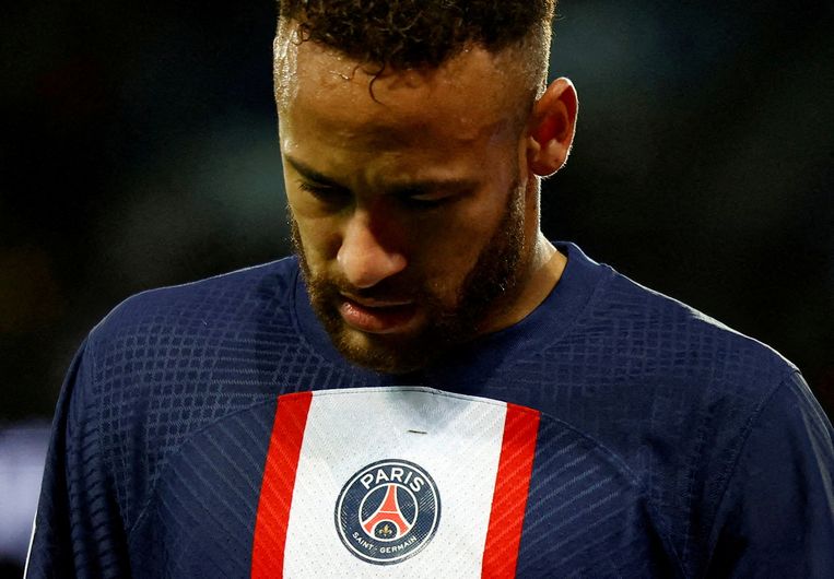 Het licht aan de Eiffeltoren mag uit: hoe PSG steeds meer uitgekeken raakte op Neymar