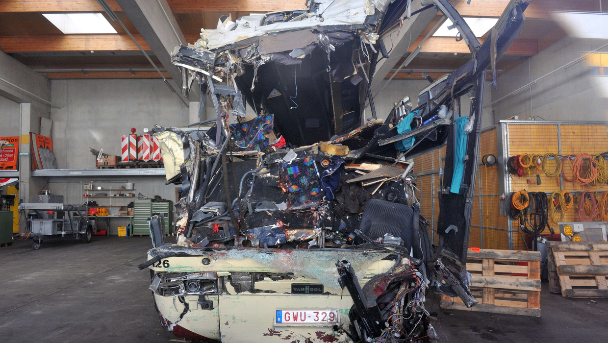 Reconstructie busramp Sierre wijst op zelfdoding chauffeur | De Morgen