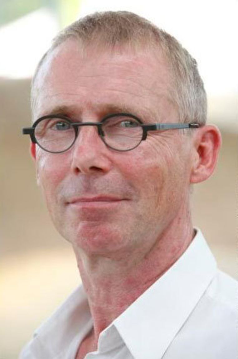 Karel Vingerhoets opent nieuw theater in Antwerpen | De Morgen