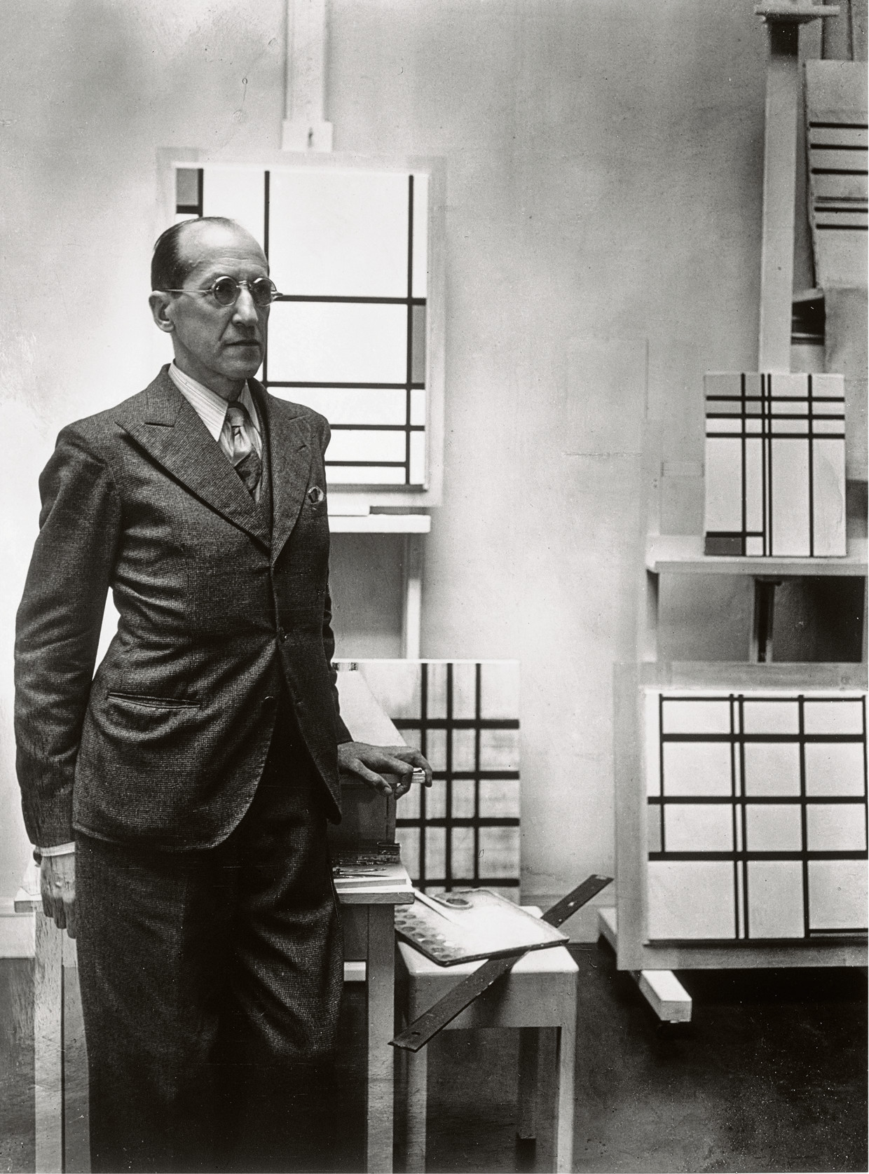 Zelfs Piet Mondriaan kleurde weleens buiten de lijnen: foto-expo toont kunstschilder van zijn ...