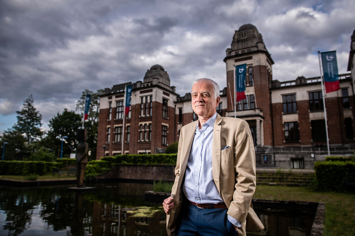 Rector Herman Van Goethem volgt Caroline Pauwels op als voorzitter van ...