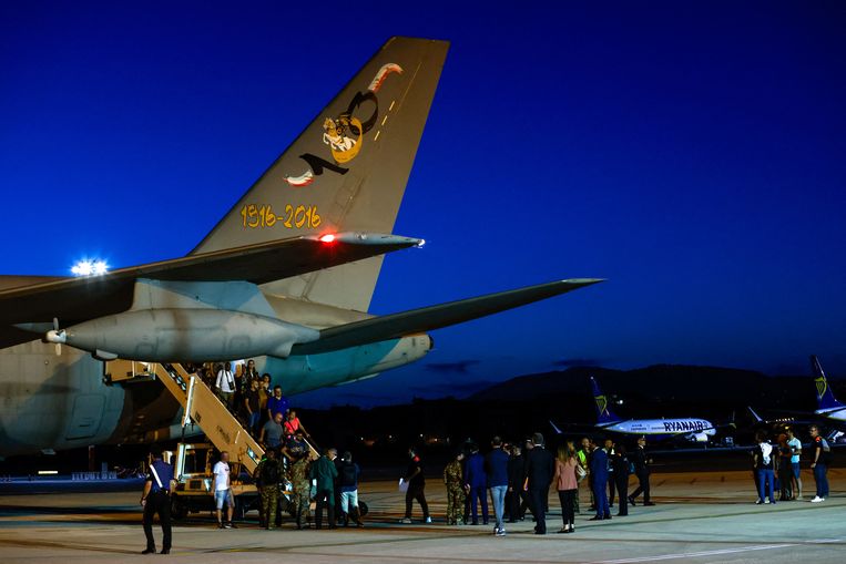 Europese landen beginnen met evacuatie van hun burgers uit Niger ...