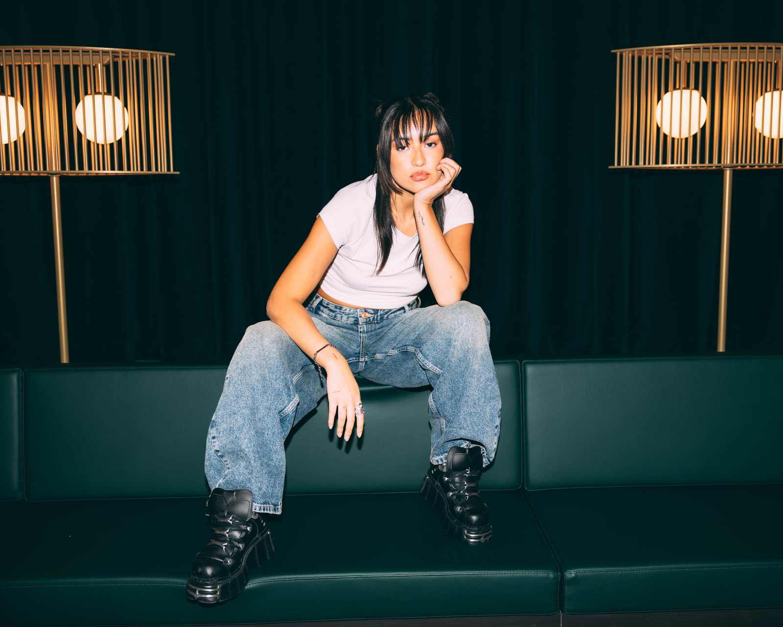 ‘Familie’-actrice en rijzende r&b-ster Cyra Gwynth: ‘Ik dacht dat ik ...