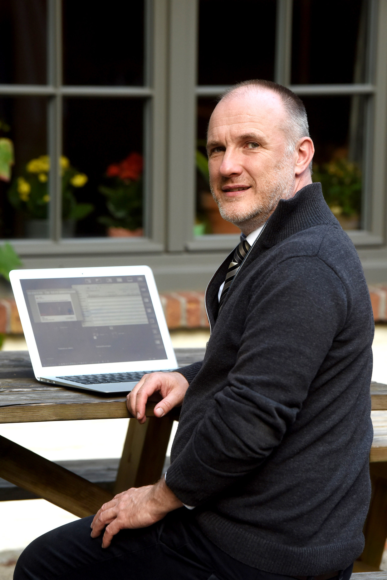 De fixer die alles kan regelen voor Vlaams Belang: wie is Kris Küster?