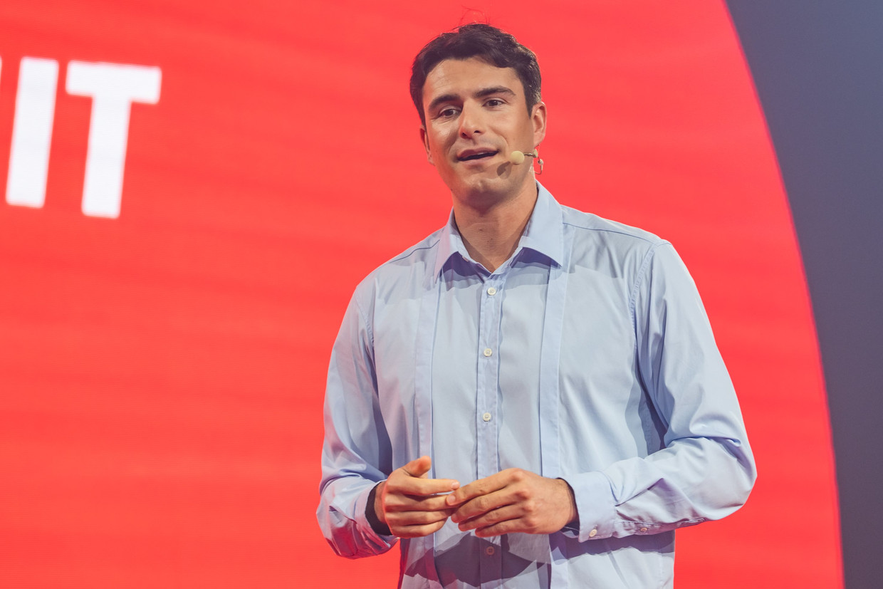 Conner Rousseau denkt aan verlagen leerplicht naar 16 jaar | De Morgen