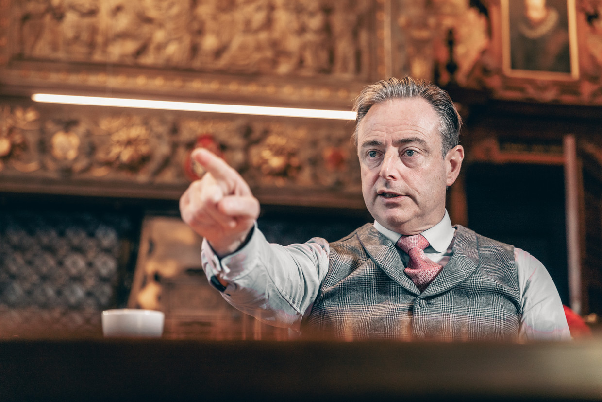 Bart Eeckhout fileert nieuwe boek van Bart De Wever over woke: ‘Hier ... Bart Eeckhout fileert nieuwe boek van Bart De Wever over woke: ‘Hier ...