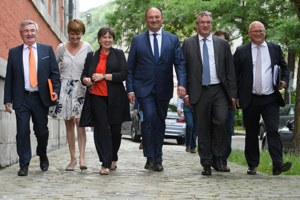 Nieuwe Waalse regering officieel geïnstalleerd | De Morgen