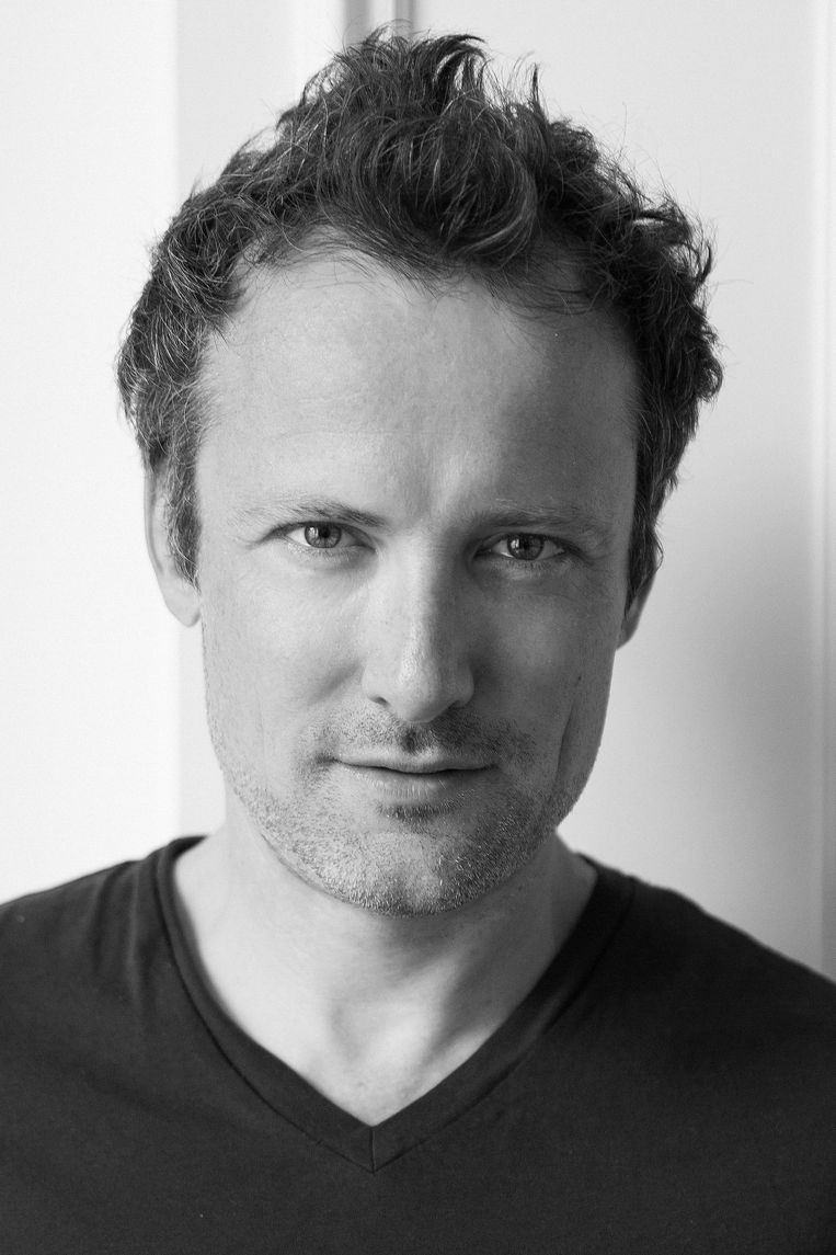 Modeontwerper Tim Van Steenbergen: ‘Ik heb sproeten op de meest gekke ...