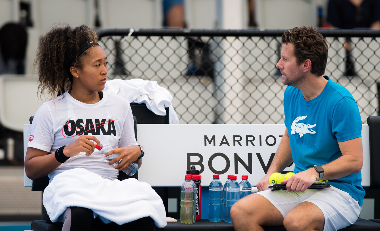 Coach van Naomi Osaka en ex-coach van Kim Clijsters: ‘Kim hoeft er geen ...