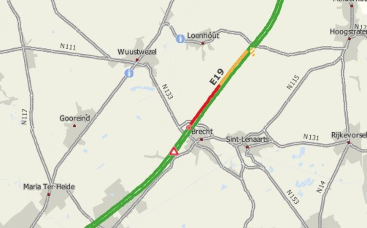 E19 richting Antwerpen volledig versperd in Brecht door ongeval met ...