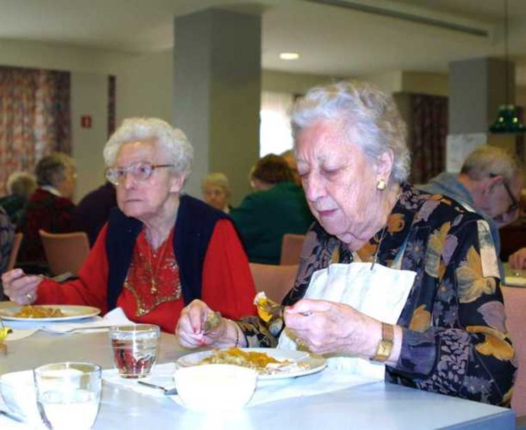 Riziv geeft rusthuizen te veel geld en vraagt het nu terug | De Morgen