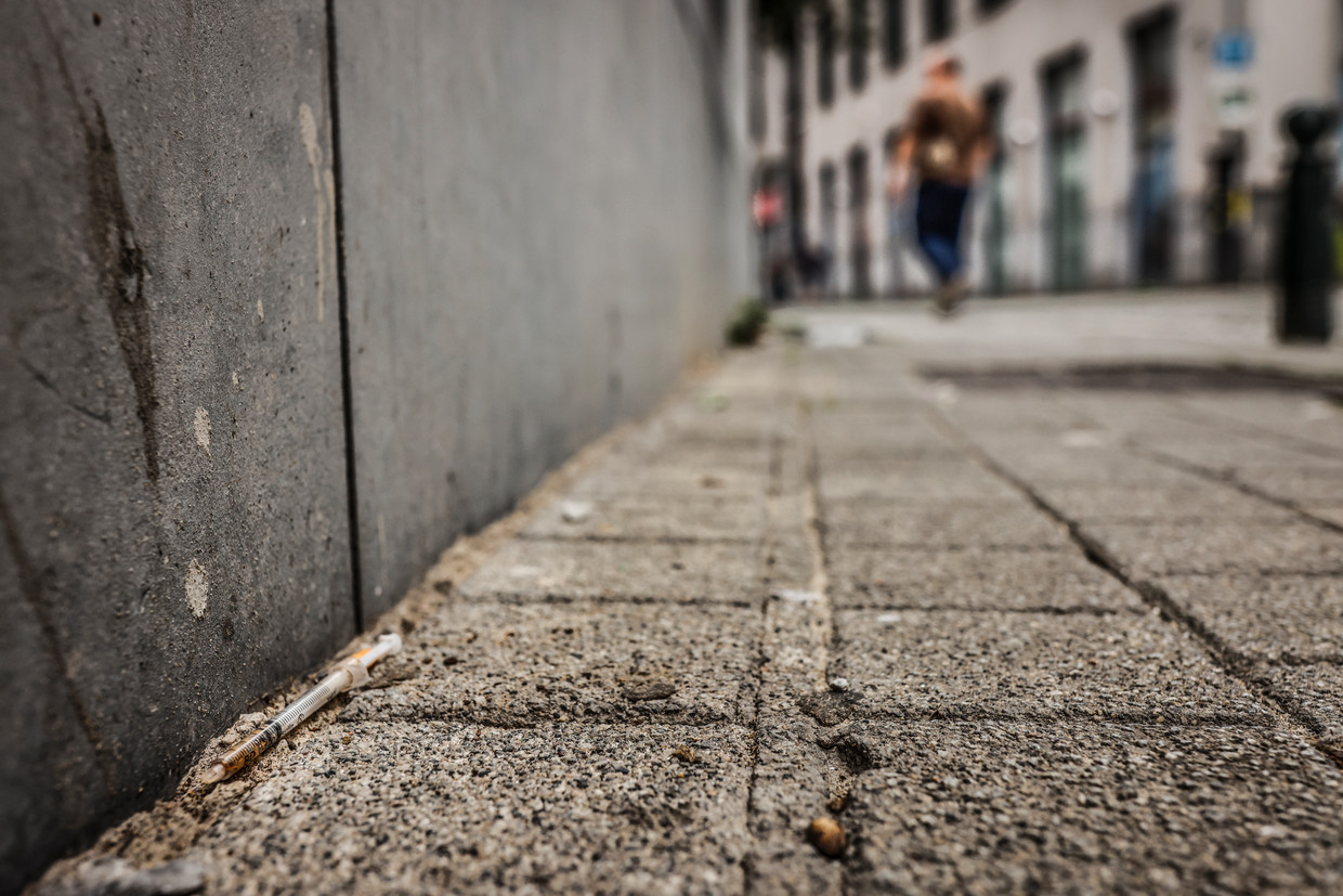 Op pad in Brussel, waar je op straat makkelijker drugs vindt dan een ...