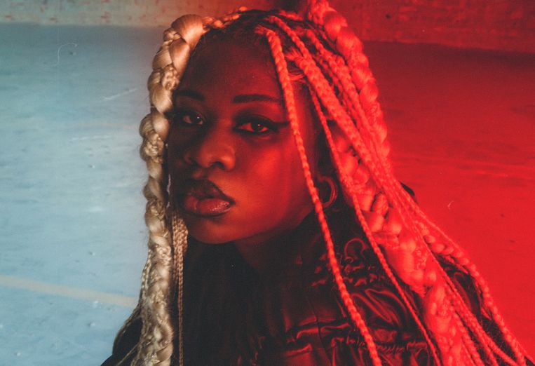 Coely blijft een queen op ‘Alive’, alleen lijkt ze iederéén van het ...