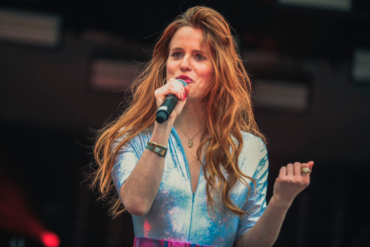 Om als vrouw gehoord te worden móét het expliciet zijn, vindt ze. Wie ...