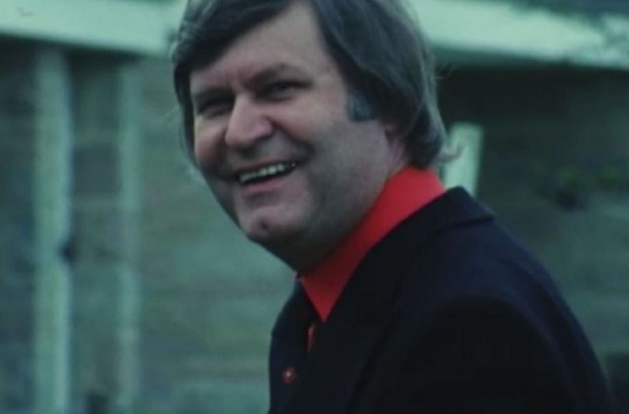 Radiocoryfee Roger Simons (93) overleden | De Morgen