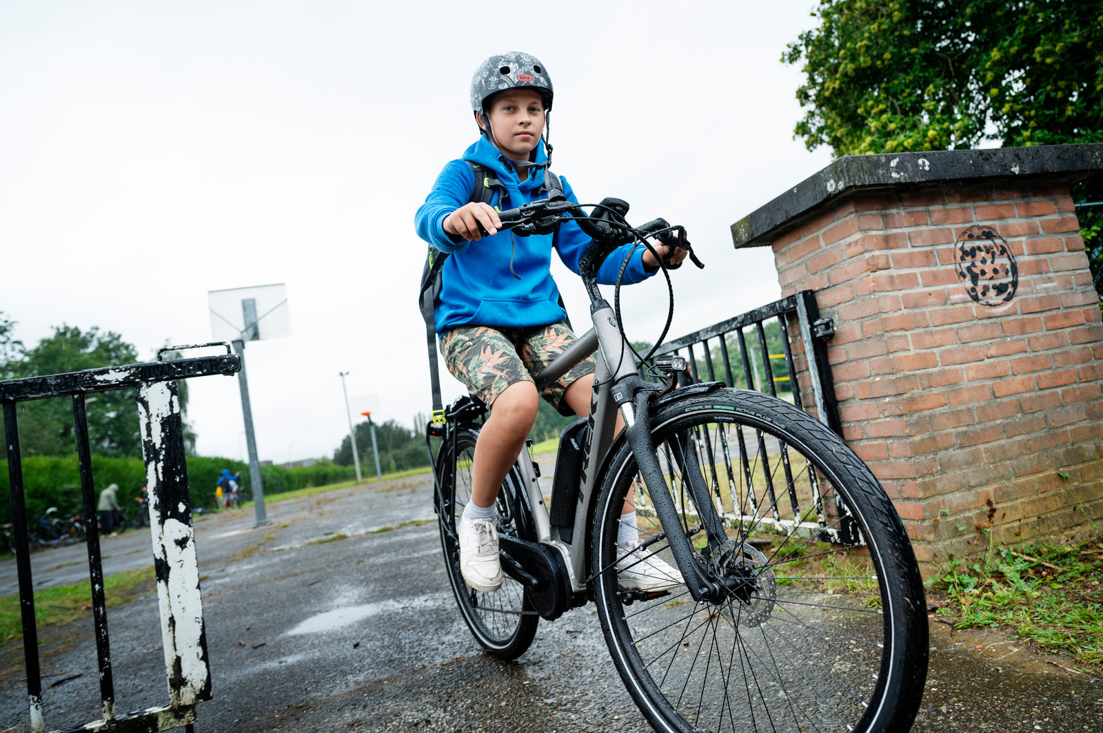 Ook jongeren springen vaker op de elektrische fiets: ‘Ik begrijp echt ...
