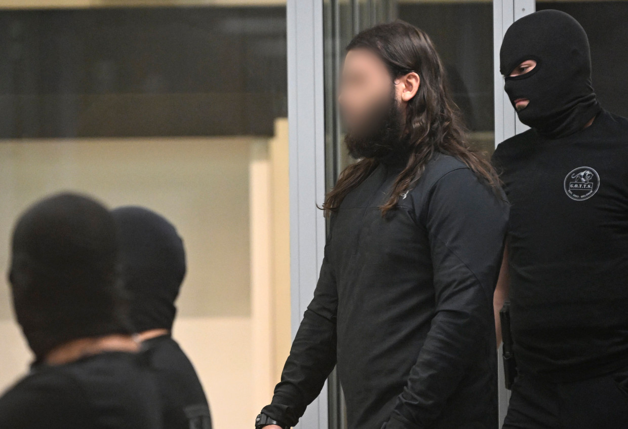 Parket vraagt levenslang voor Abdeslam, Abrini en Krayem: ‘Hij verdient ...