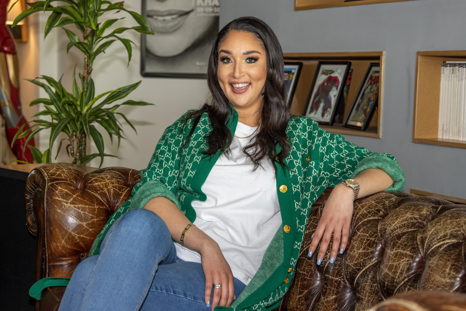 Ziehier de Nederlandse cabaretière die Vlaanderen stormenderhand ...