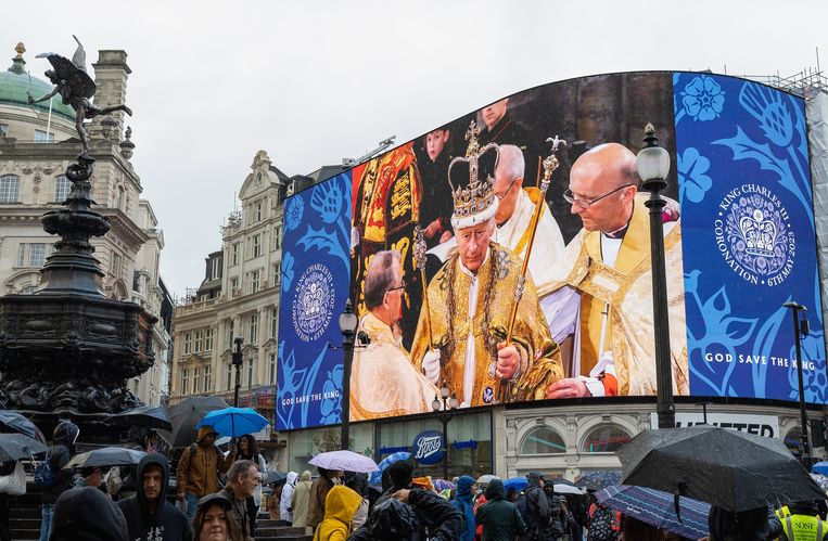 ‘Wanneer prins Harry in beeld komt, wordt er vuil gejouwd ...
