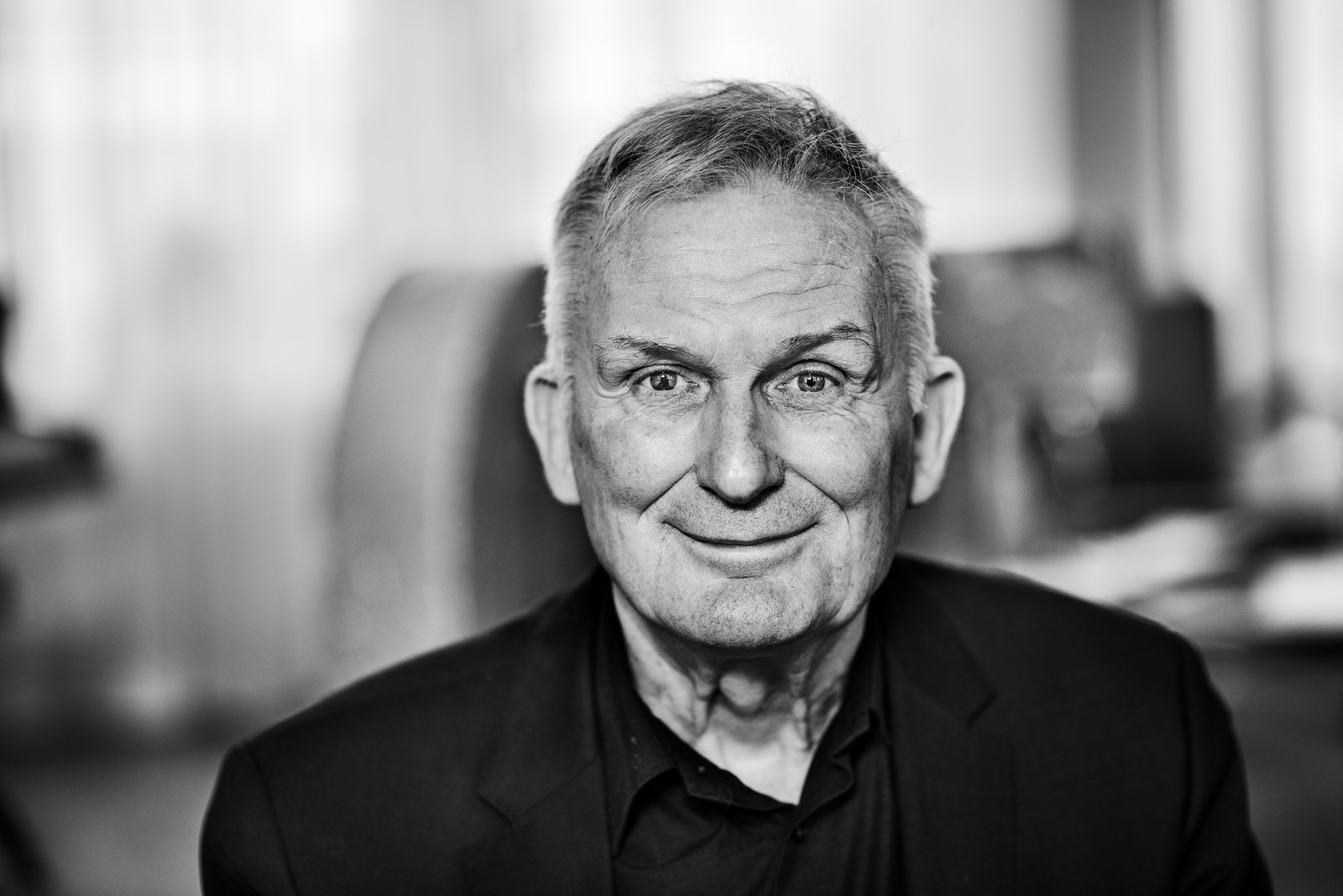 Mark Coenen neemt afscheid van Wim de Bie: ‘Virtuoos in het ontmaskeren van clichés’