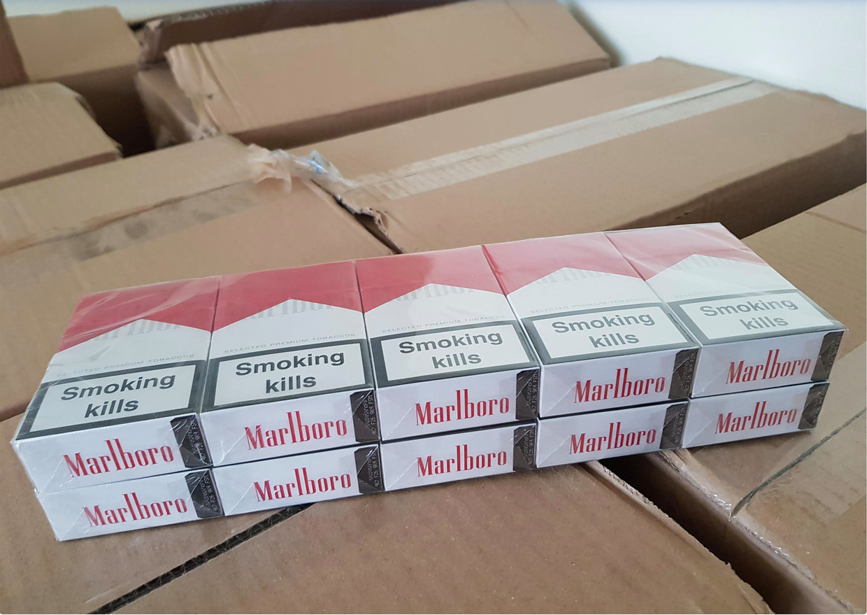57 miljoen sigaretten en ruim 48 ton tabak in beslag genomen, vijftien mensen aangehouden