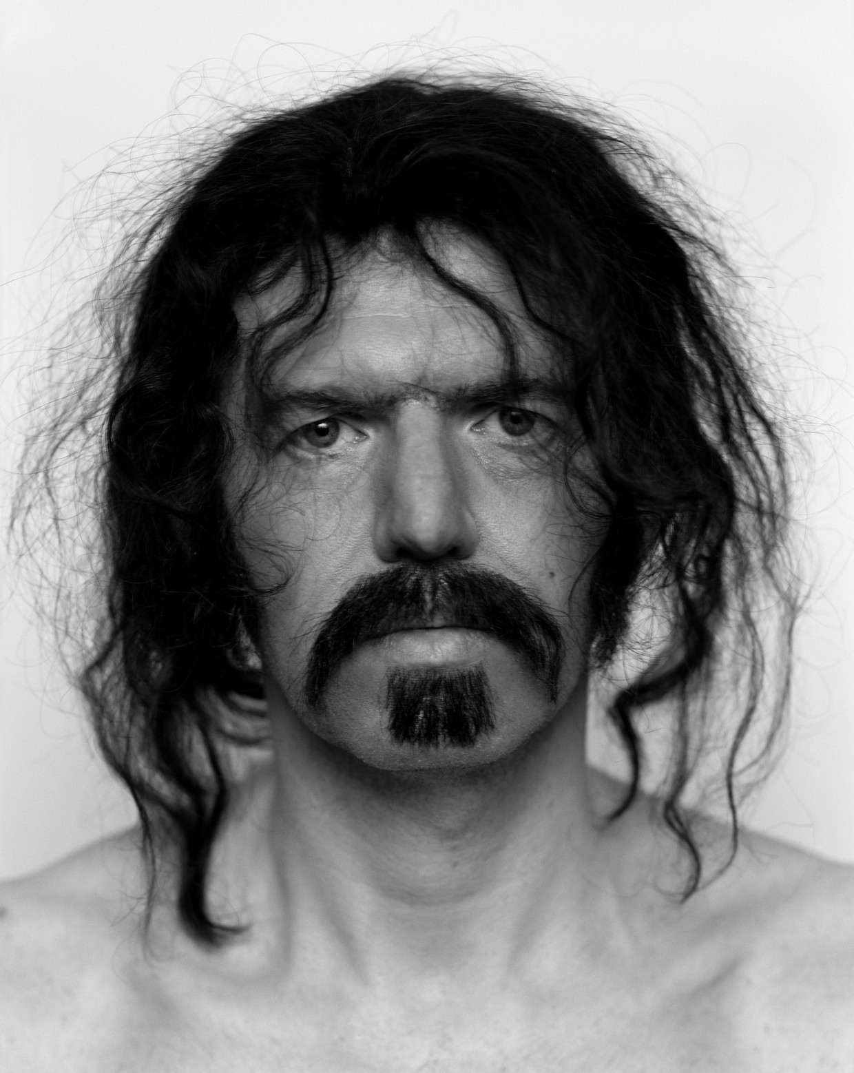 Anton Corbijn bewijst in Antwerpse expo weer dat hij veel meer is dan ...