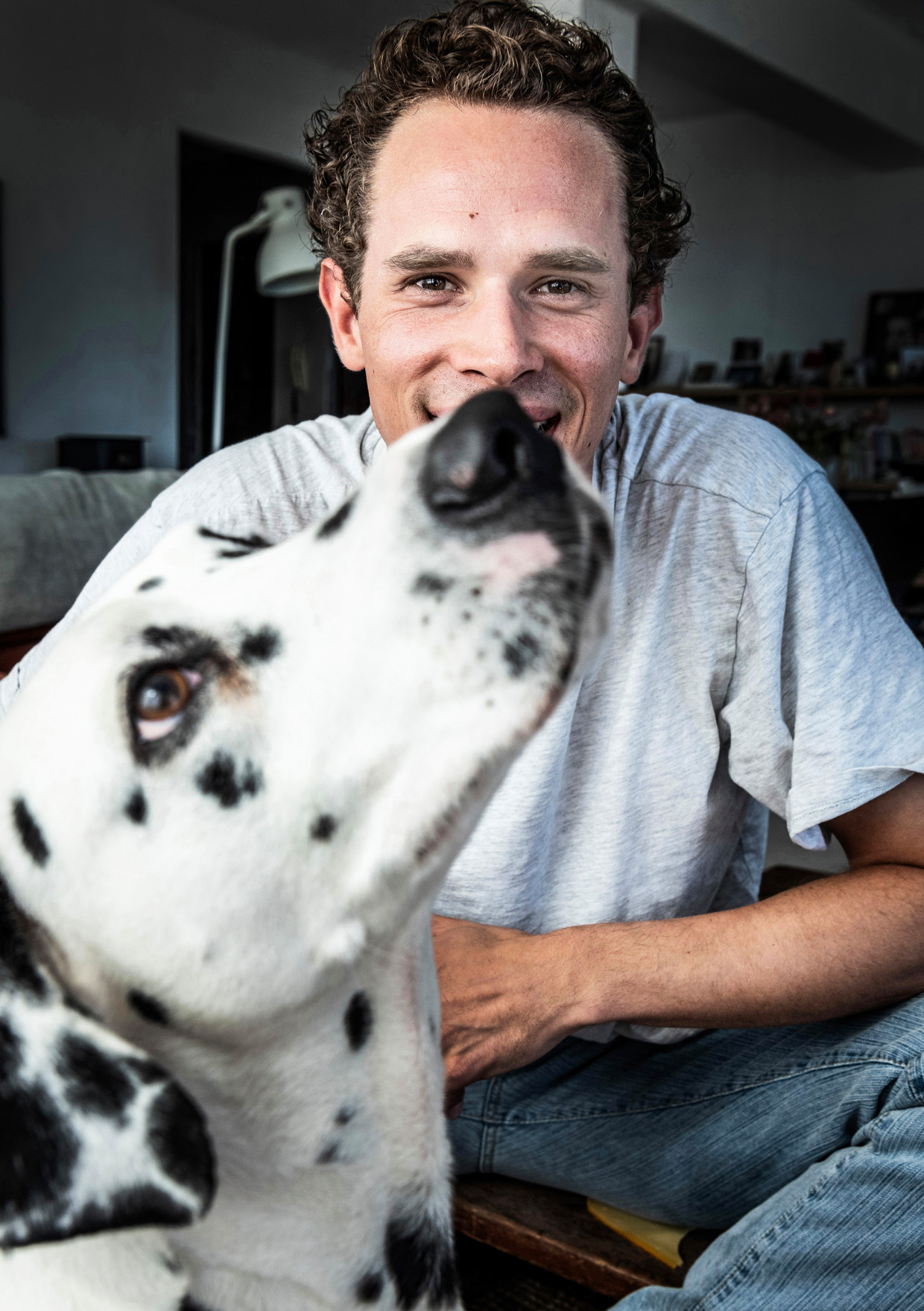 ‘Ik ken haar natuurlijk goed, maar muilen met je schoonzus, dat is gewoon raar’: Flor Van ...