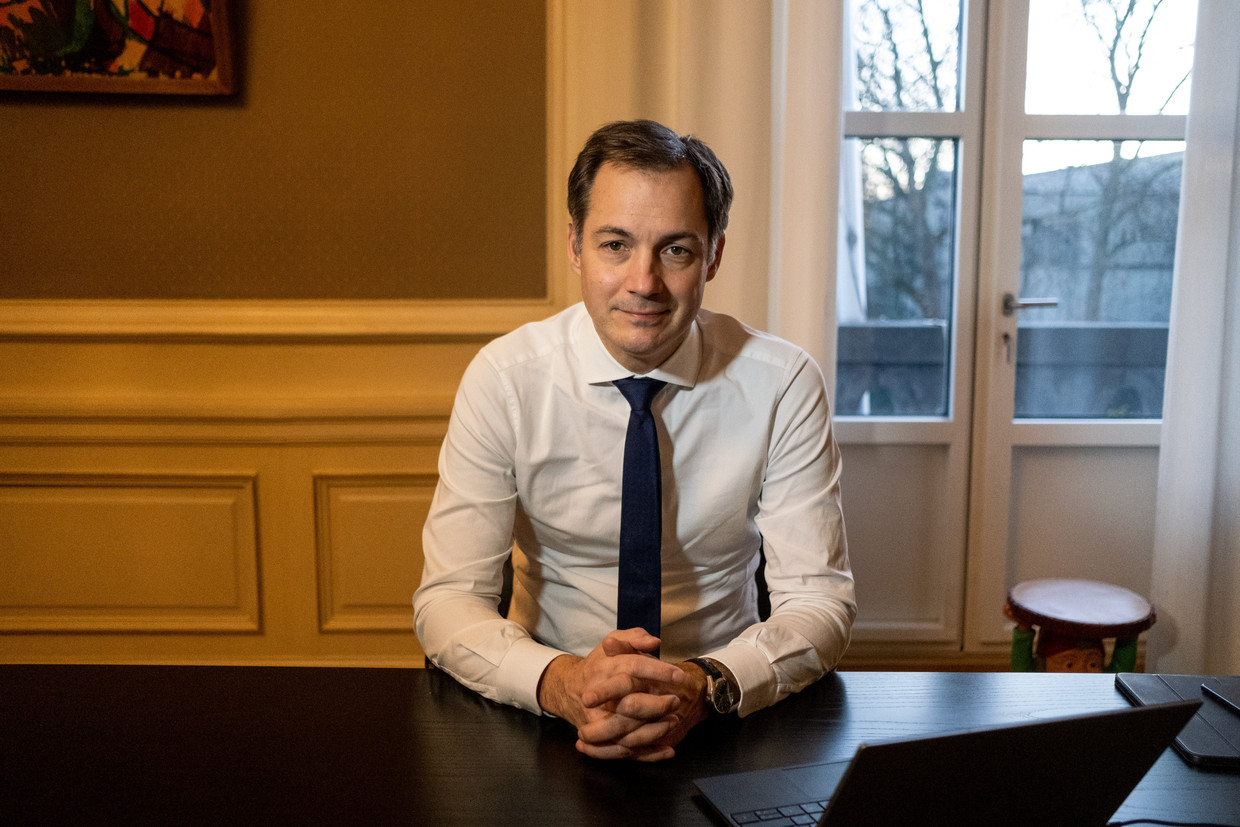 Premier De Croo opgenomen in ziekenhuis na val tijdens fietstocht