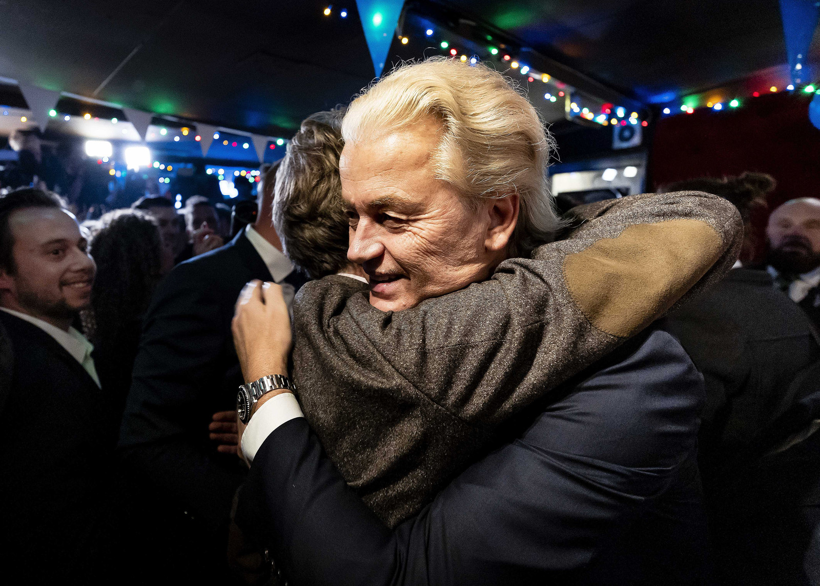 Absoluut geen nek-aan-nekrace: Geert Wilders wint met grote voorsprong ...