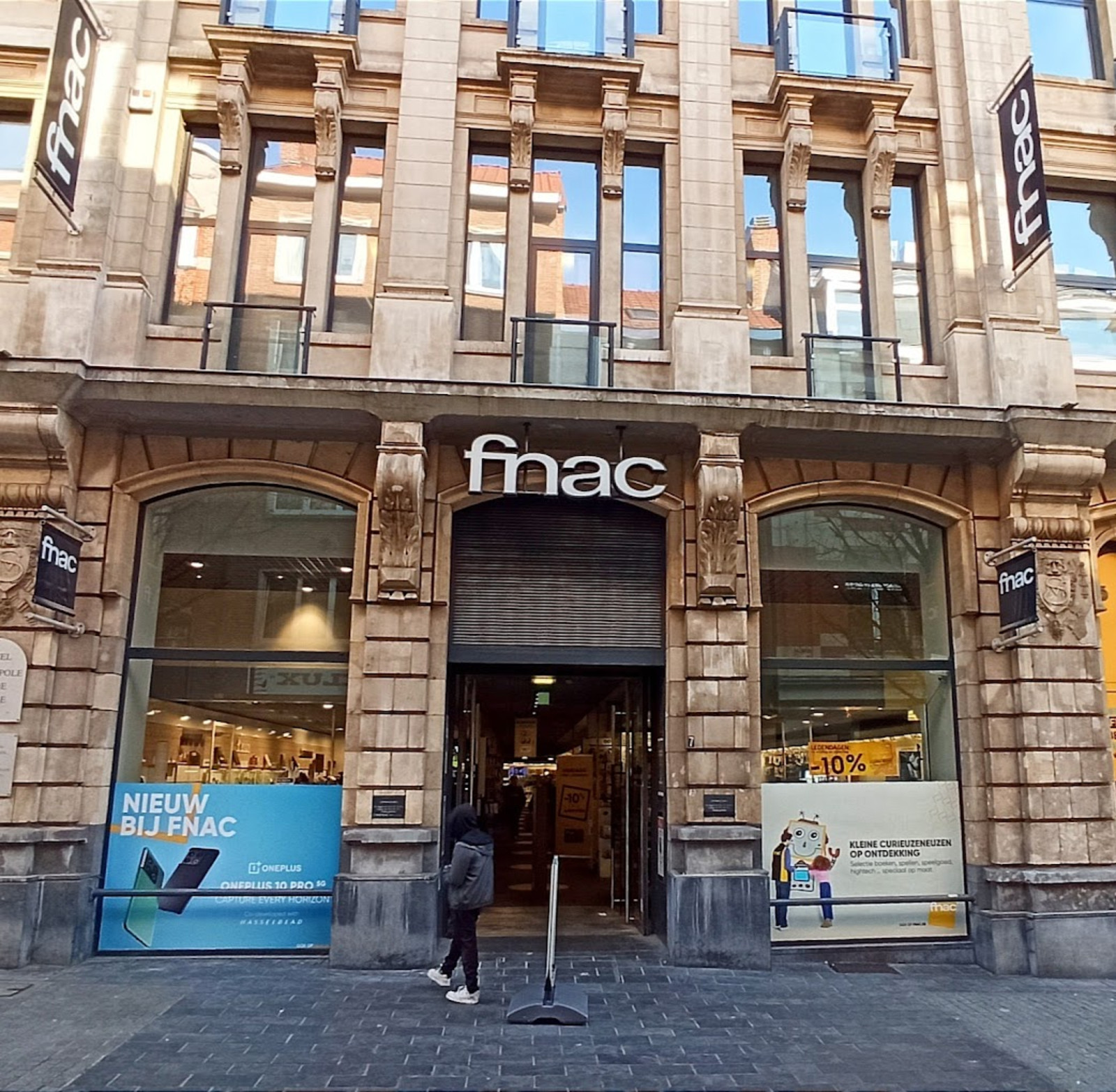 ‘Het succes van manga’s valt op’: toppers en trends bij boekhandel Fnac ...