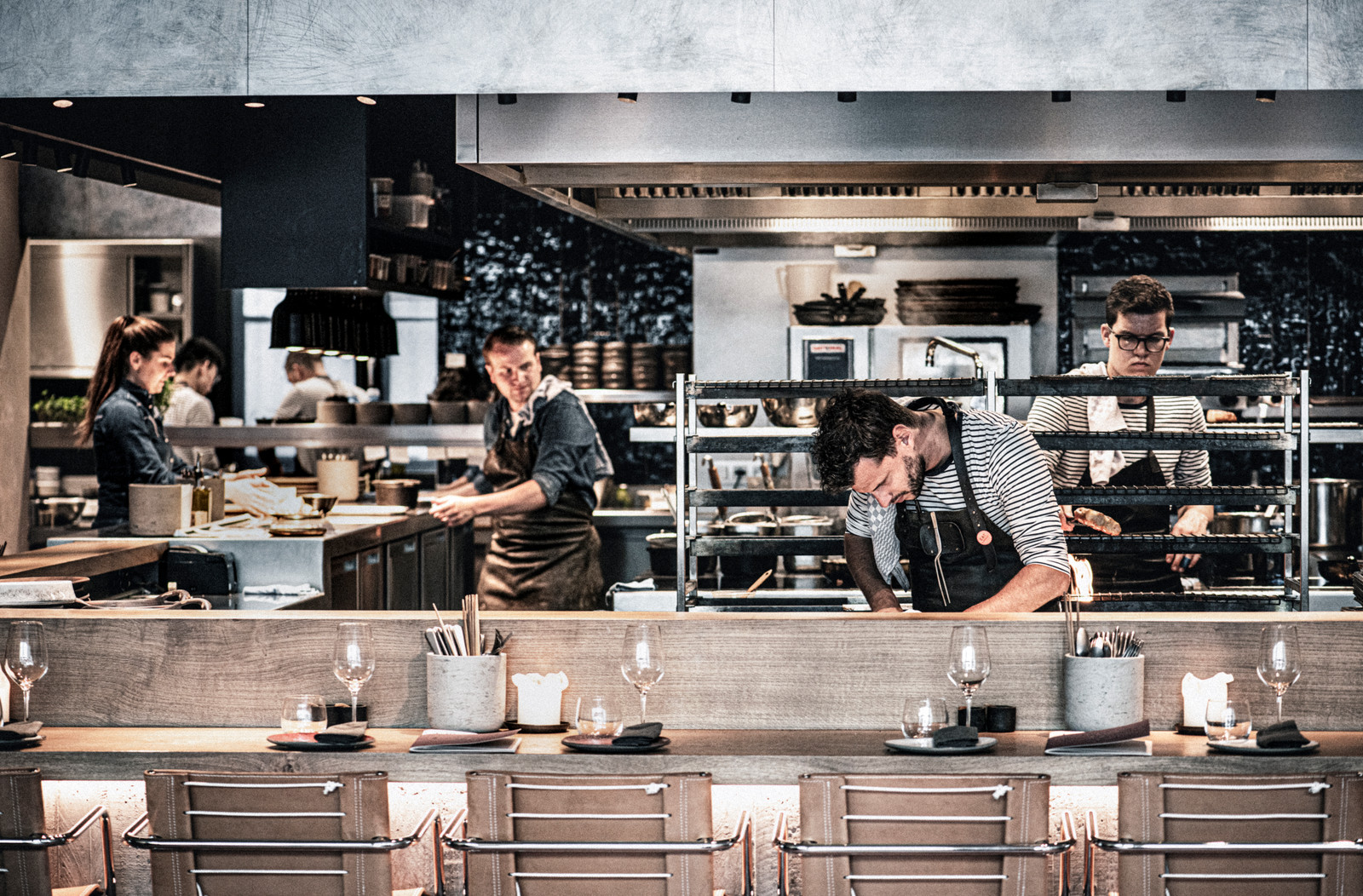 50 restaurants voor wie graag gezellig aan de toog eet | De Morgen