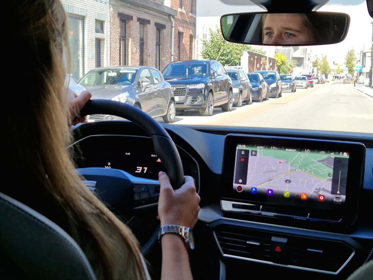 Steeds meer jongeren leren rijden met ‘automaat’: ‘Dat manueel ...