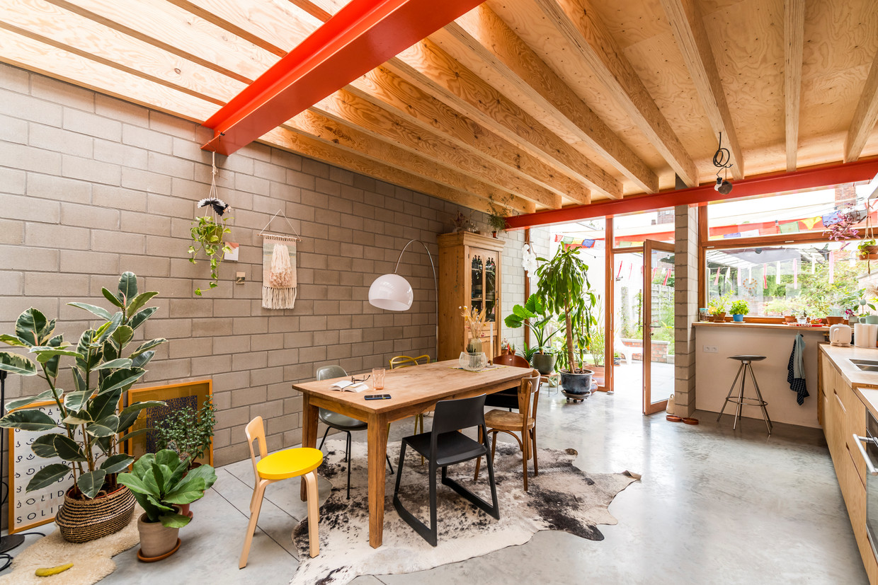 Binnenkijken in een rijhuis met rock-’n-roll in de Brugse Poort