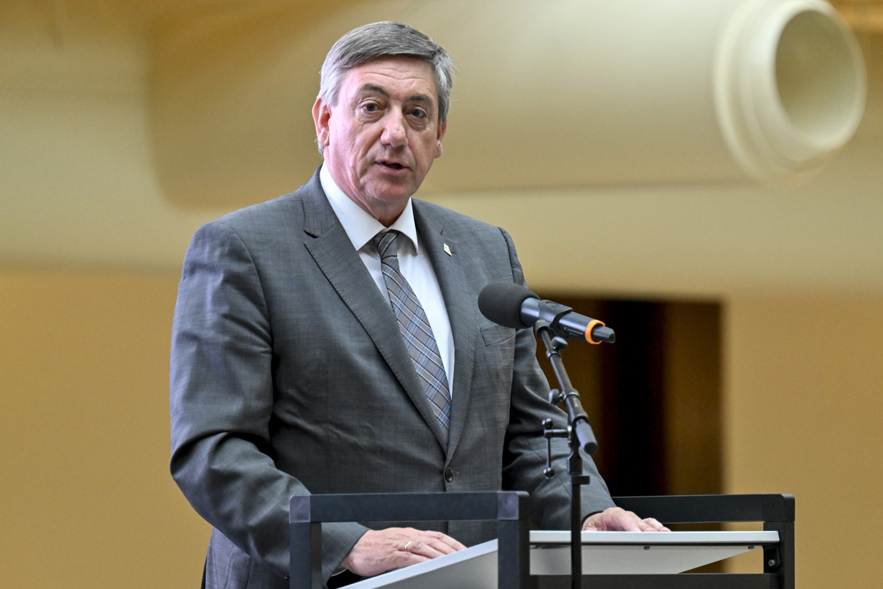 Ook op kabinet van Jan Jambon (N-VA) werkte medewerker die door Bpost ...