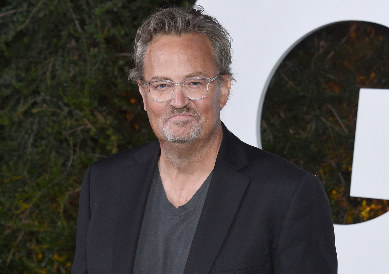 Matthew Perry in besloten kring begraven in Los Angeles | De Morgen