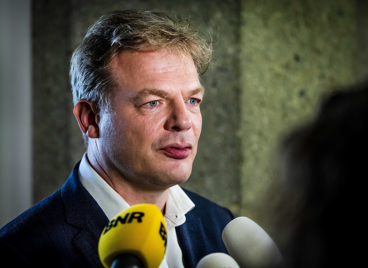 Nieuwe woordvoerder van Nederlandse politicus stapt na paar uur alweer ...