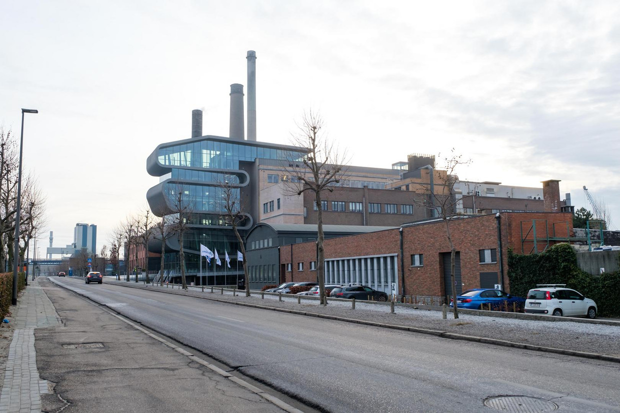 Arbeider in levensgevaar na ontploffing bij reiniging waterzuivering ...