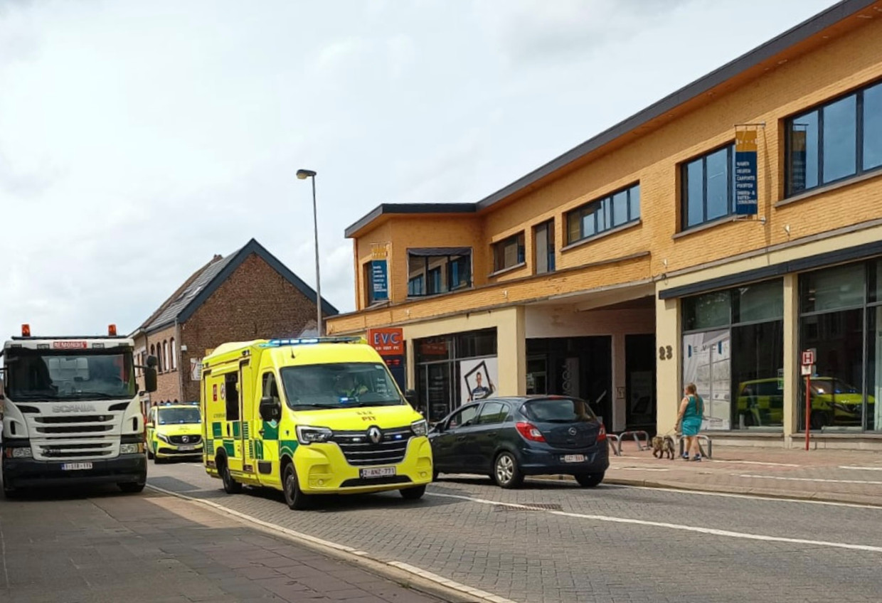 Zevenjarig meisje in levensgevaar na val van eerste verdieping in Niel