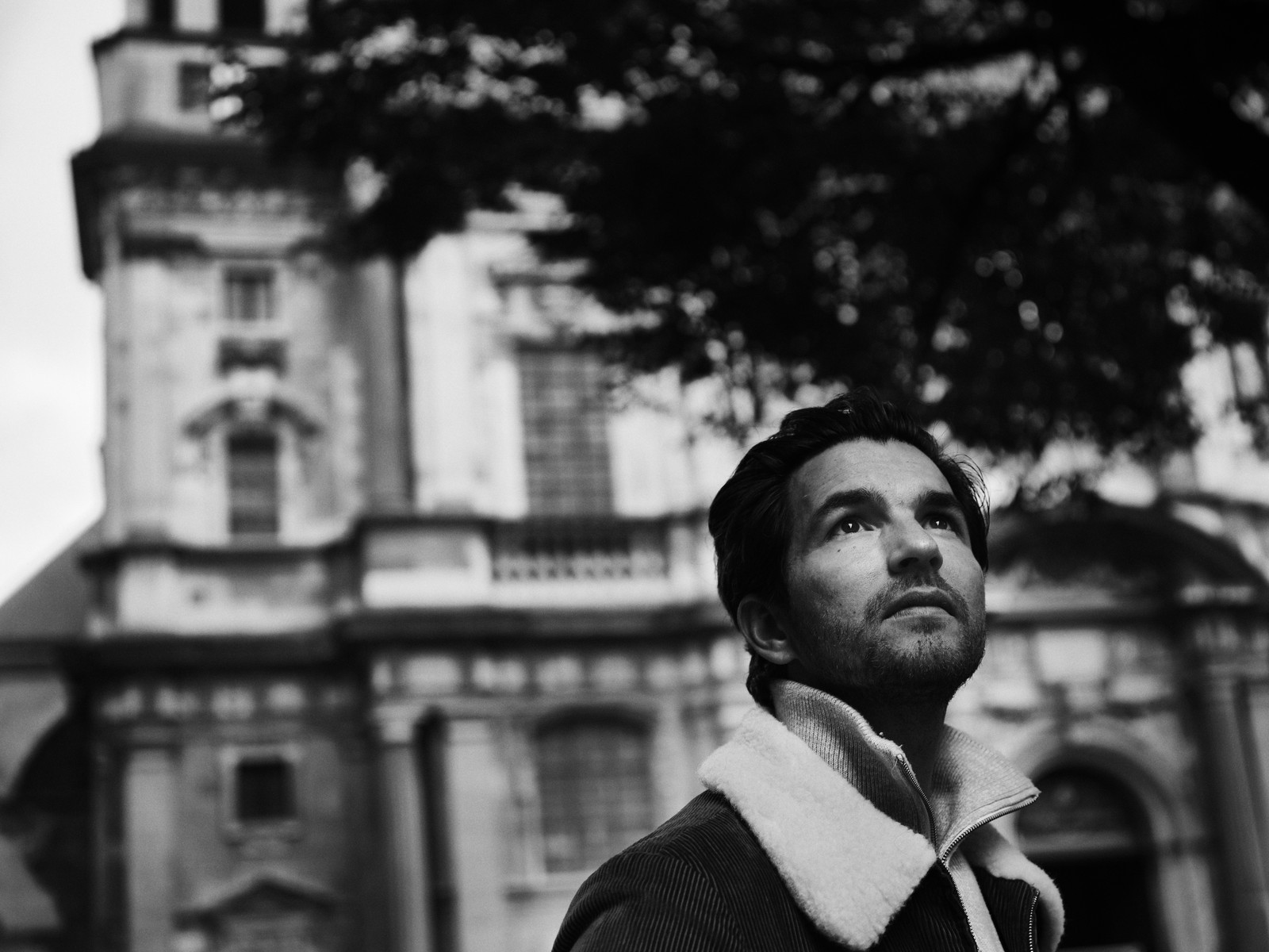 ‘Voor deze rol heb ik mijn leven on hold gezet’: Matteo Simoni speelt ...