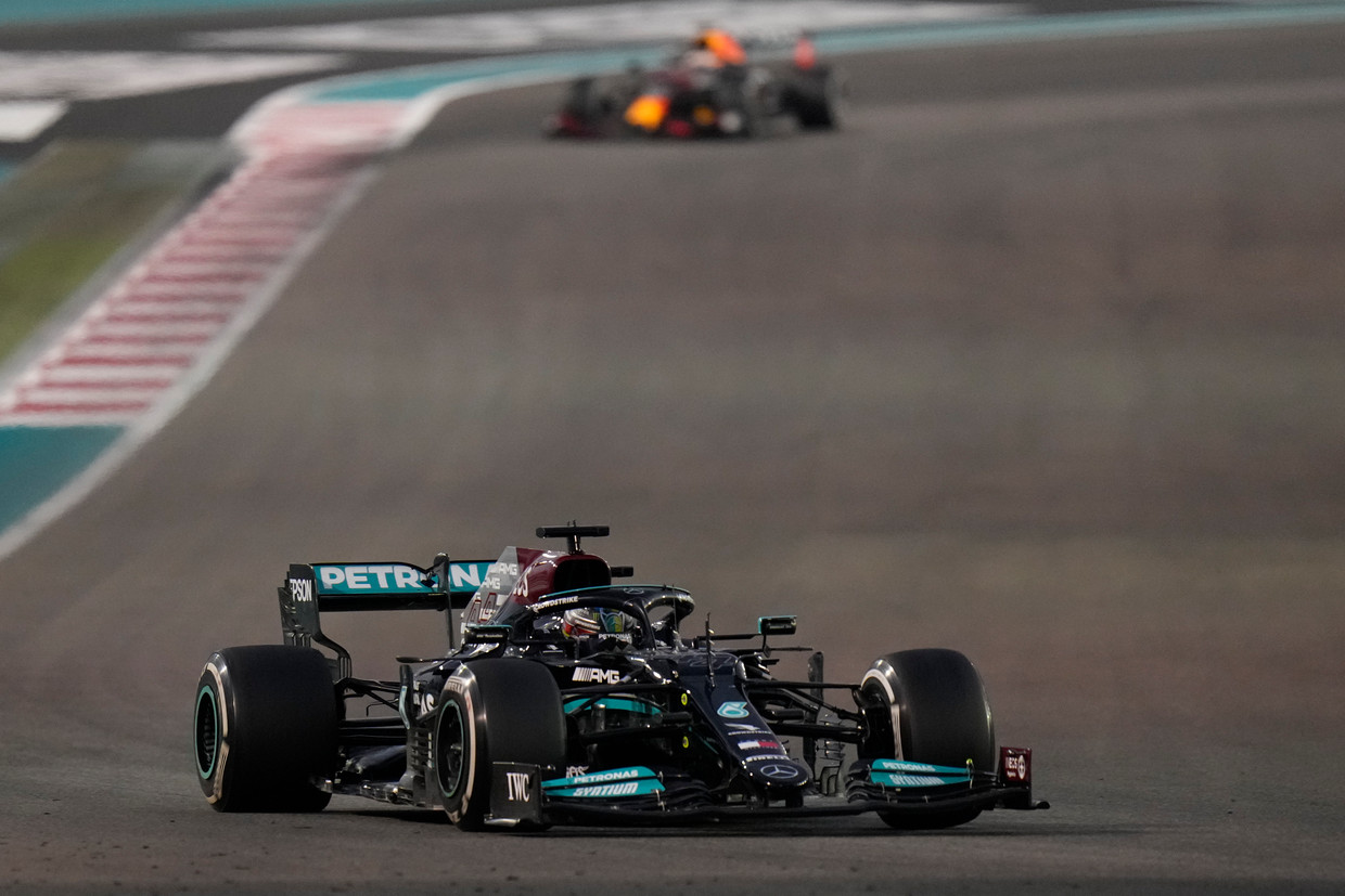 Max Verstappen is wereldkampioen F1 na bloedstollend duel met Lewis ...